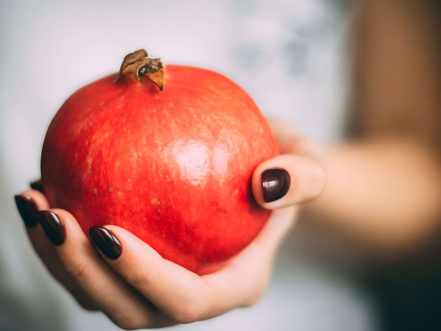 Pomegranate: history and culture of the fruit of the gods – Paesano